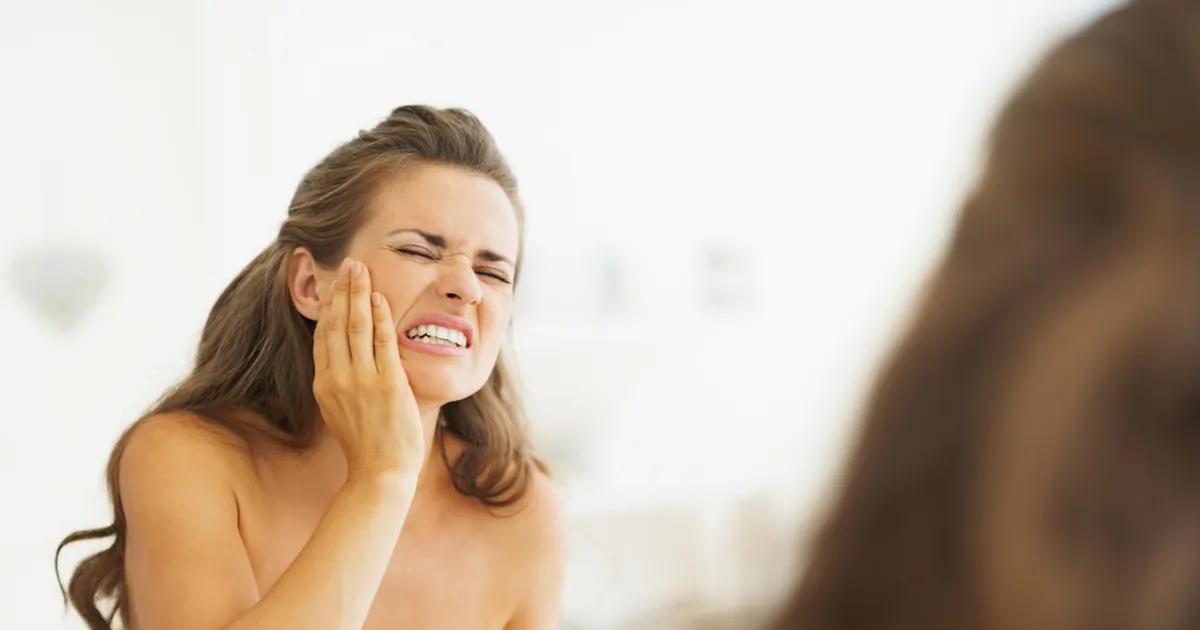 8 Aches and Pains You Should Never Ignore - ActiveBeat - Your Daily ...